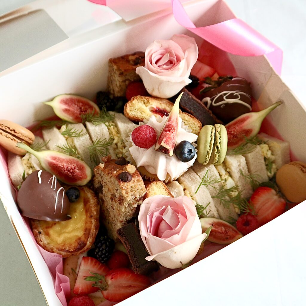 Shop Brunch Boxes in Toronto, CA | Brunch Boxes Near Me